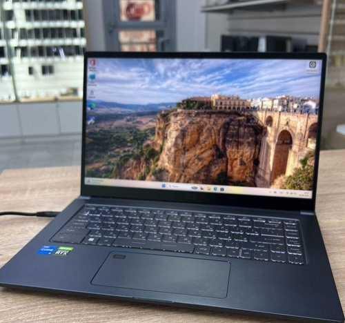 Ноутбук MSI prestige 15