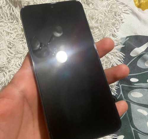 Samsung Galaxy S22, 8/128 ГБ