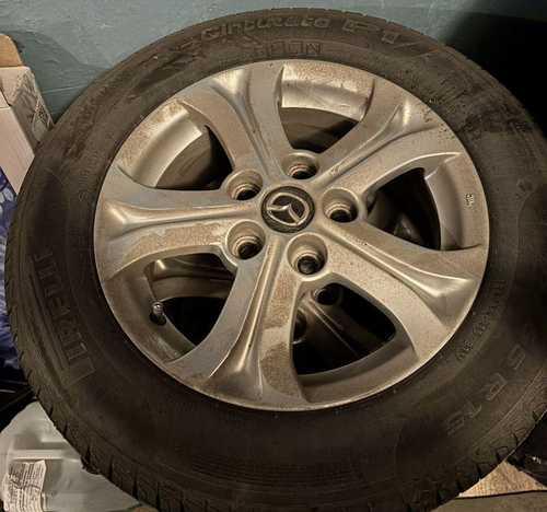 Диски литые Mazda 3 bl R15 на резине Pirelli