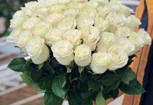 Букет из 51 белых роз