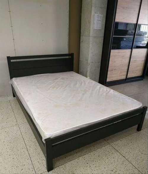 Двуспальная кровать из массива по стоимости лдсп