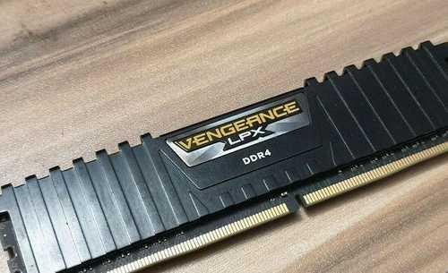 Оперативная память DDR4 1x8Gb Corsair Vengeance