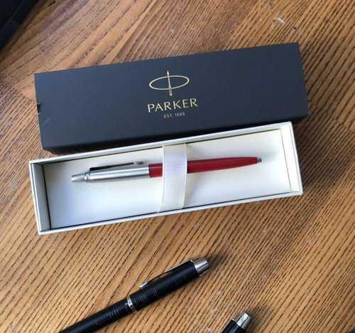 Перьевая ручка parker