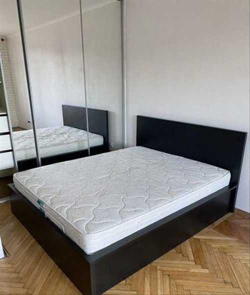 Кровать IKEA malm с подъемным механизмом