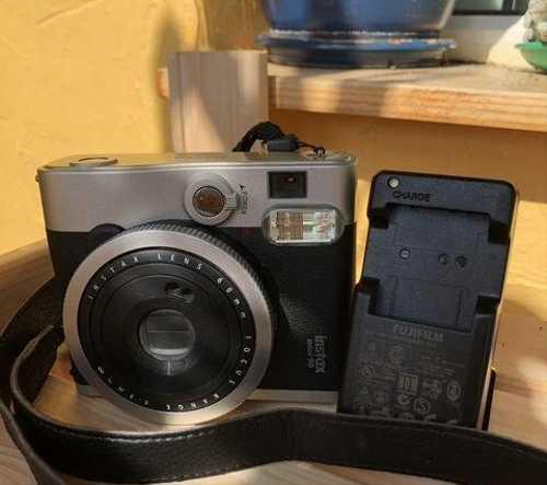 Фотоаппарат полароид Fujifilm Instax Mini 90