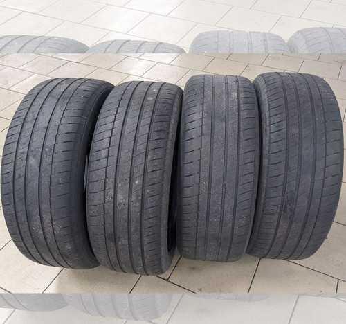 Kapsen RS26 Practical Max HP 235/50 R19 103W