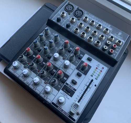 Микшерный пульт behringer xenix 1002