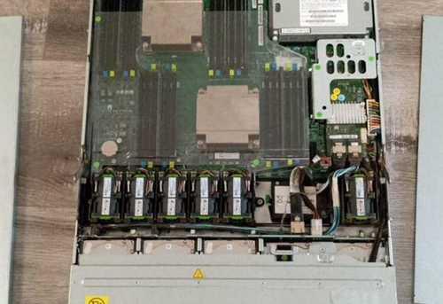Сервер Fujitsu primergy RX200 S7