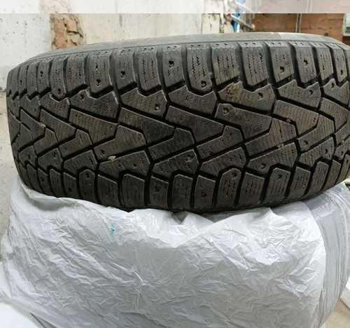 Pirelli Ice Zero 215/60 R16