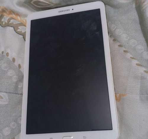 Планшет samsung sm-t561