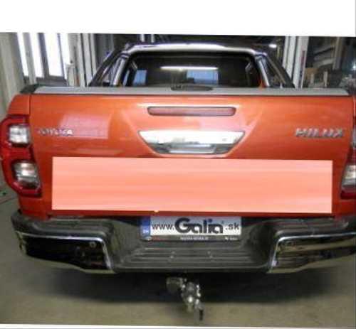 Фаркоп Toyota Hilux 2015
