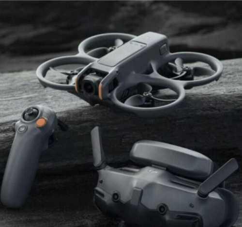 Квадрокоптер DJI Avata 2 Fly More Combo (Three Batteries)