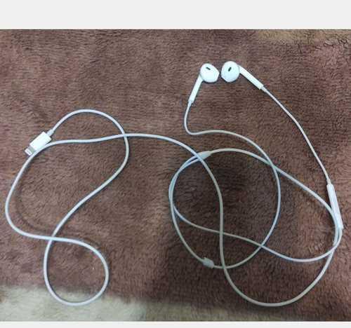 Наушники Apple Earpods