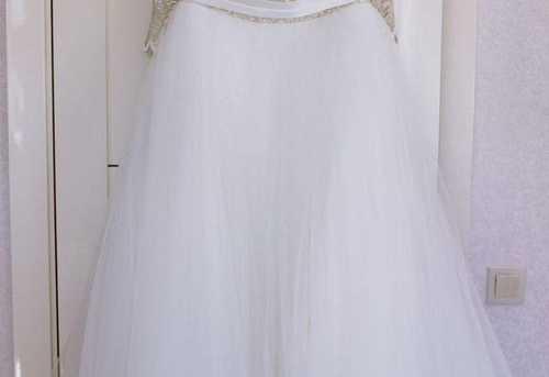 Свадебное платье в аренду 48