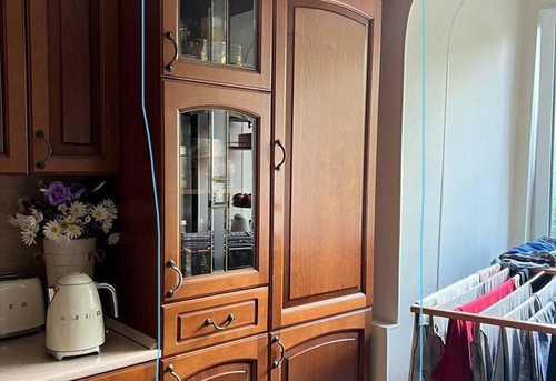 Кухонная мебель со встроенным холодильником шкафы