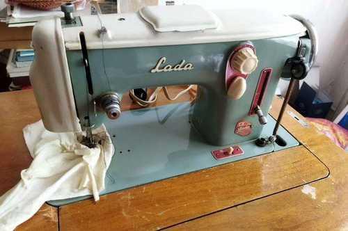 Швейная машина LADA бу