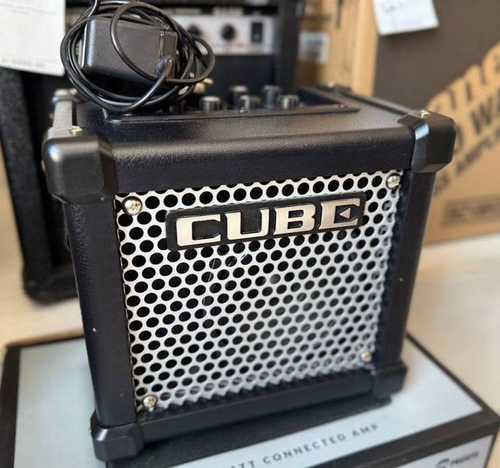 Комбоусилитель Roland Micro Cube Gx