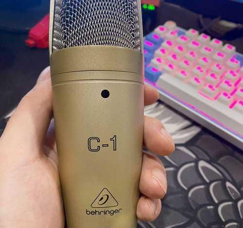 Студийный микрофон behringer c1