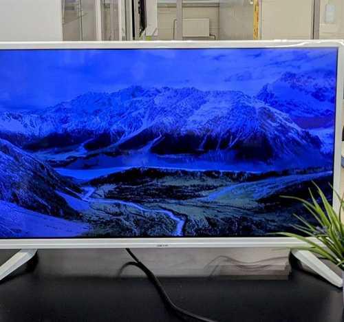 Телевизор Dexp 32" (белый)