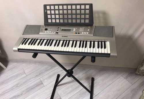 Синтезатор Yamaha PSR E313 + стойка