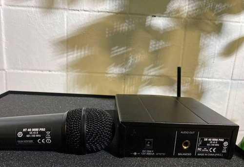 Микрофон беспроводной AKG WMS40