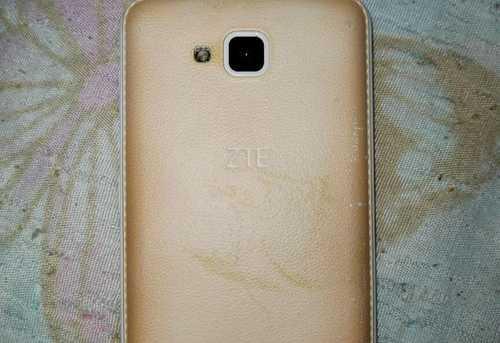 ZTE Blade, 512 МБ