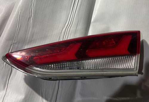 Задний правый фонарь в багажник Hyundai Sonata 7