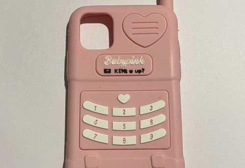 Чехол на iPhone 11 розовый барби