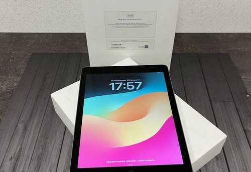 Apple iPad (6-го поколения) 32Gb WiFi
