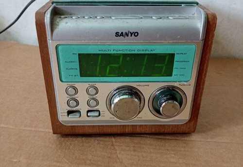 Sanyo CD Clock Radio(RM-XCD 900