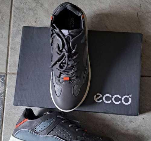 Кроссовки Ecco 37 новые
