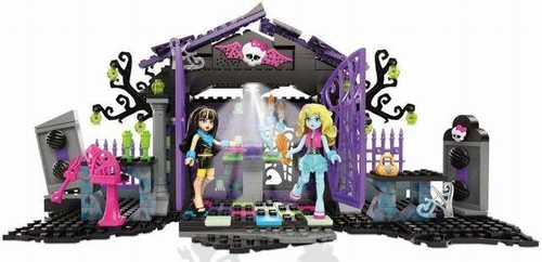 Новый Monster High Mega Bloks Вечеринка в саду