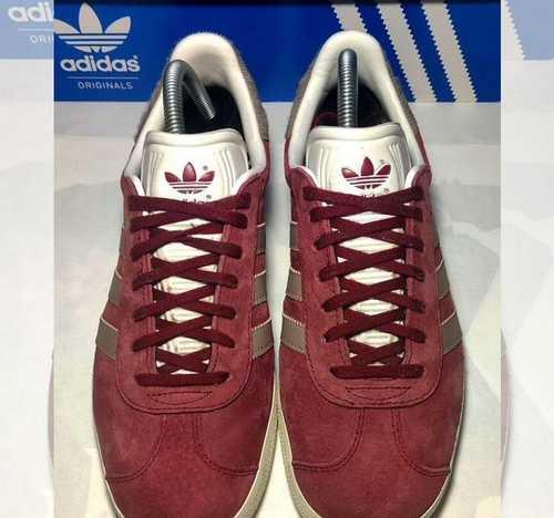 Кроссовки adidas gazelle red