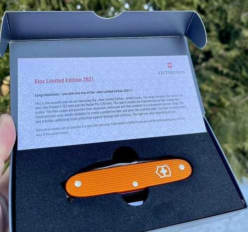 Нож Victorinox Pioneer X Alox Orange 0.8231.L21