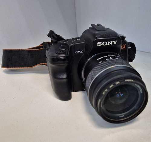 Фотоаппарат зеркальный Sony dslr-A200