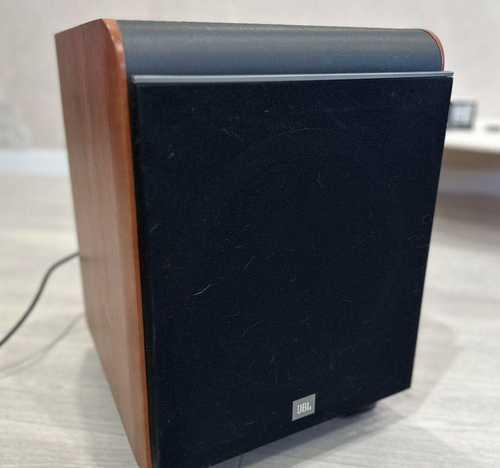 Активный сабвуфер jbl