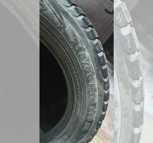 Nokian Tyres Hakkapeliitta 5 215/60 R16