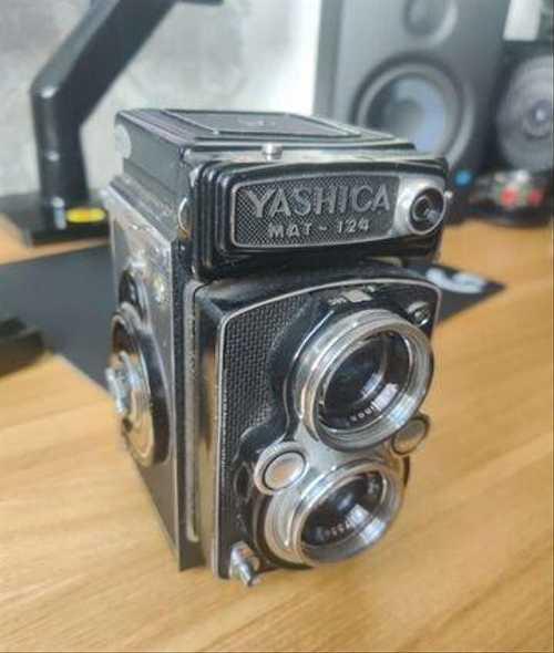 Фотоаппарат Yashica MAT 124
