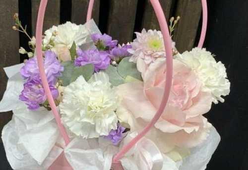 Цветы букеты в сумочке с доставкой