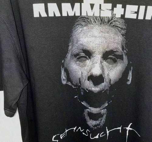 Vetements Rammstein: оверсайз футболка сезона 2024