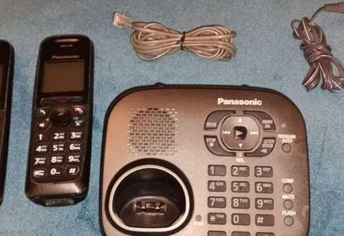 Два телефона Panasonic