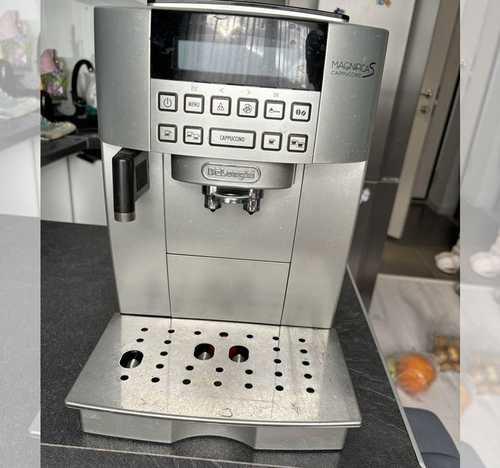 Кофемашина delonghi magnifica s cappuccino