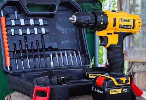 Шуруповерт Dewalt 21v + набор