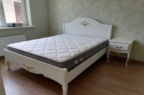 Кровать в стиле Прованс из массива бука