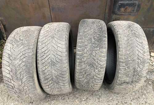Nokian Tyres Hakkapeliitta 8 215/55 R17