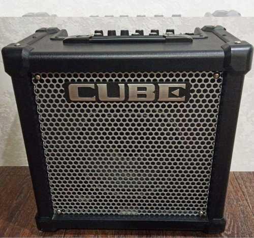 Гитарный комбоусилитель Roland Cube 20GX