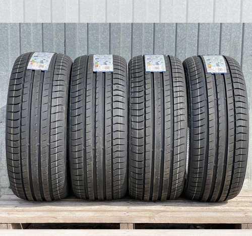 Triangle EffeXSport TH202 255/40 R18