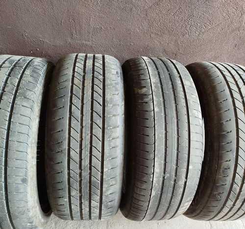 Goodyear EfficientGrip 245/45 R19 102