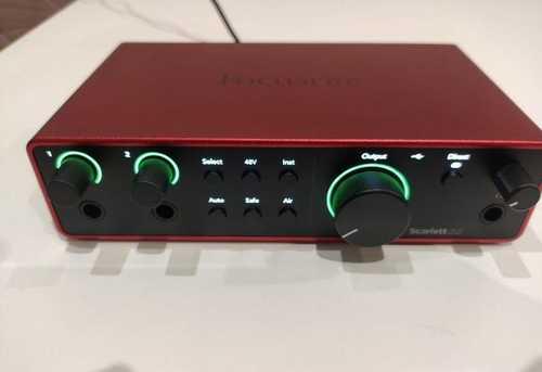 Звуковая карта Focusrite Scarlett 2i2 4 th gen