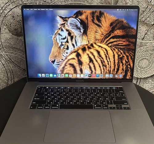 MacBook Pro 16 i9 64GB 1TB